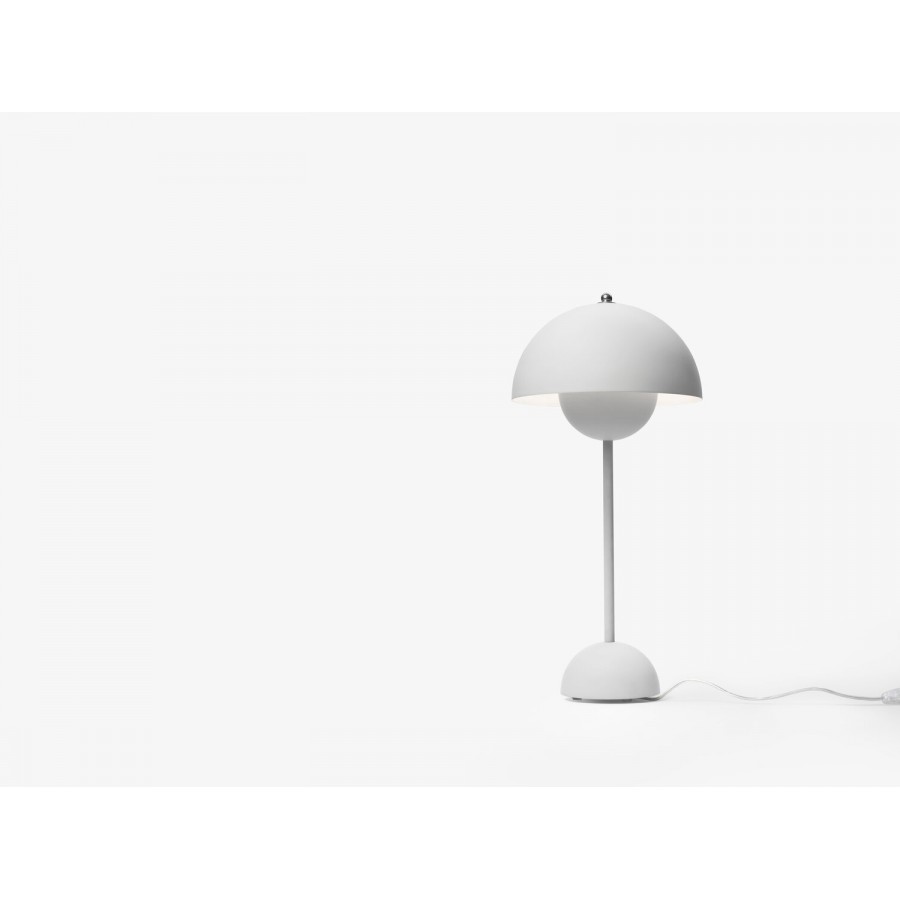 &Tradition Flowerpot VP3 Table Lamp